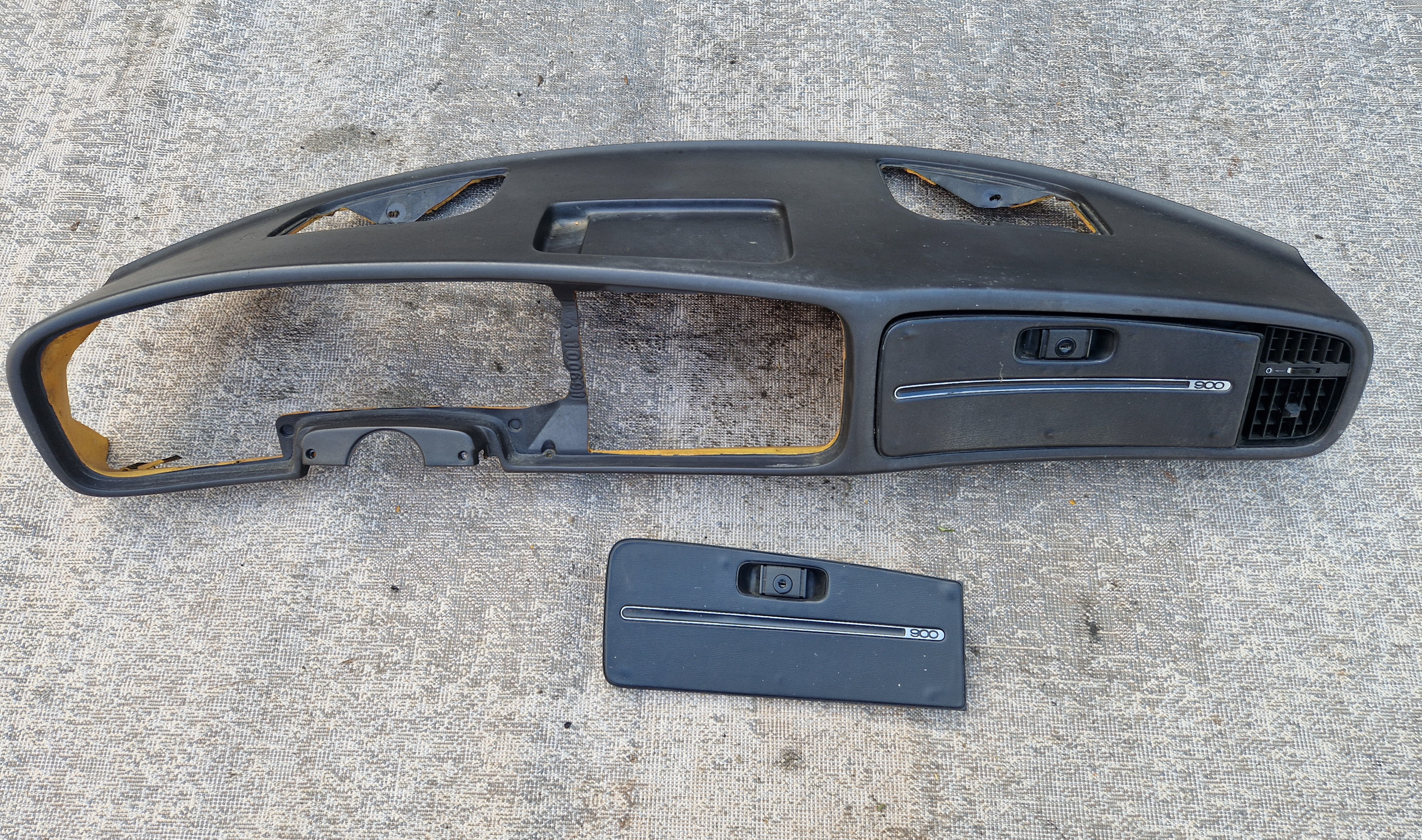 Dashboard Saab 900 classic – MV Classics